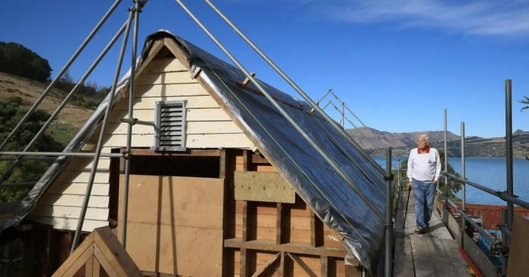 Life restored to 150-year-old Rāpaki School building - Rapaki Marae